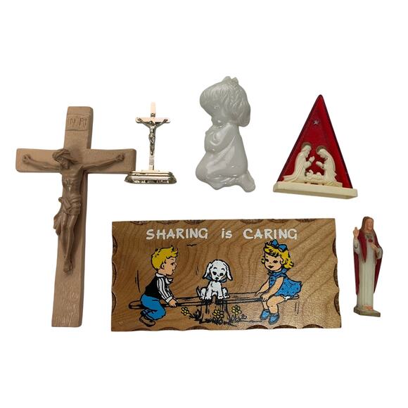 Vintage | Accents | 6 Vintage Plastic Wood Crucifix Jesus Praying ...